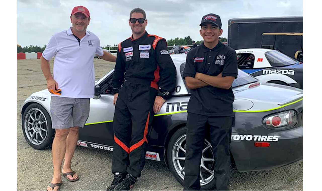 Tight Racing at Hallett as Spec MX-5 Debuts In Spec Competition – Mazda ...